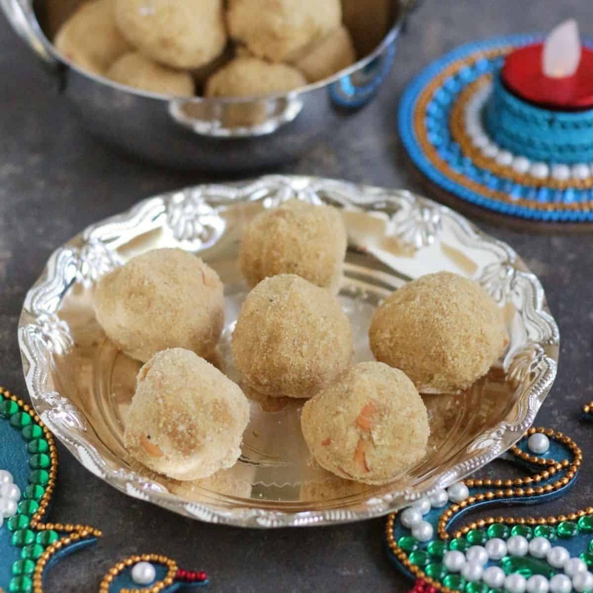 Payatham Urundai | Moong Dal Ladoo | Pasi Paruppu Laddu - My Cooking ...